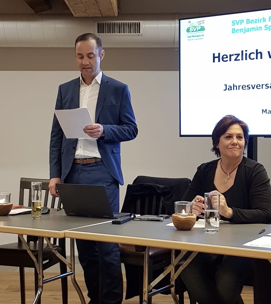 SVP Bezirk Frauenfeld - Nationalrat Lukas Reimann bei der SVP Bezirk ...